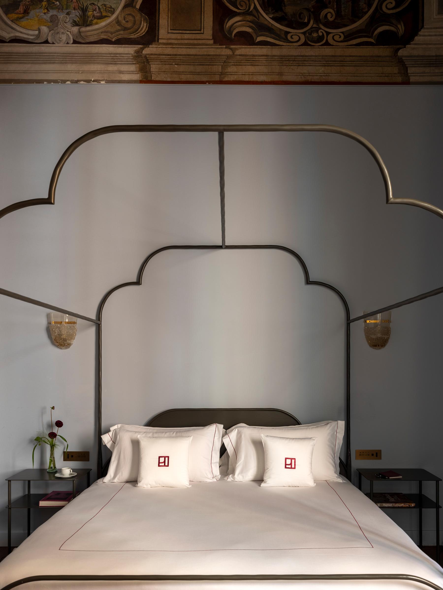 Luxury Rooms & Suites in Rome City Center, Trevi - Palazzo Talìa