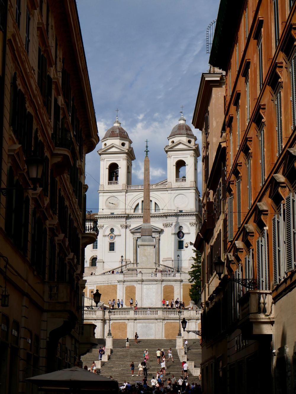 Explore Rome City Center - Palazzo Talìa 5 Star Boutique Hotel